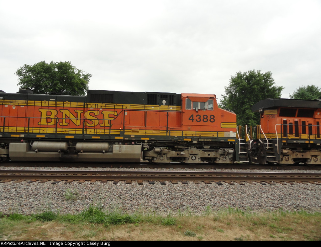 BNSF 4388